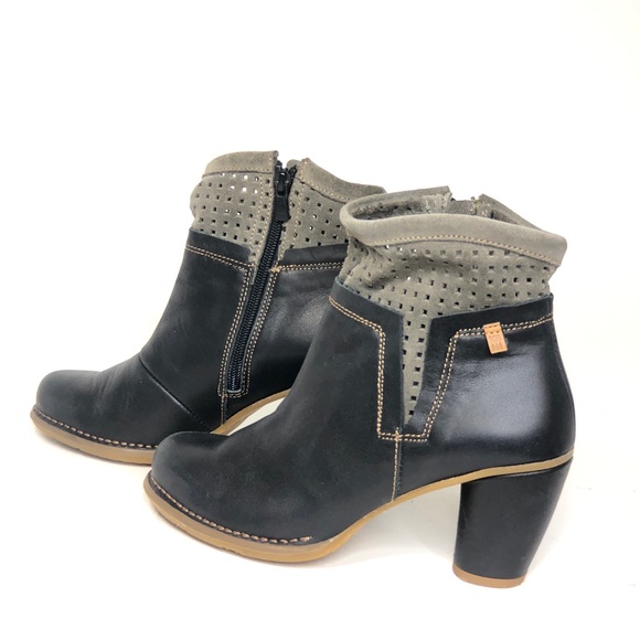 El Naturalista | Shoes | El Naturalista Leather Navy Chunky Heels ...